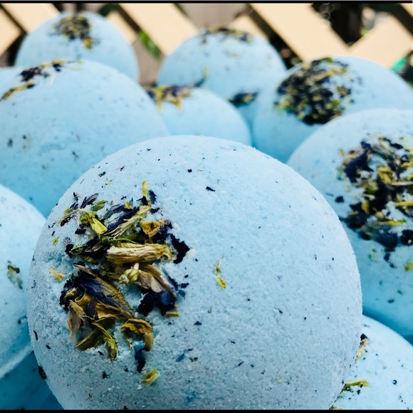 BubbleCakes Boutique | Other | Breath Of Spring Botanical Bath Bomb ...